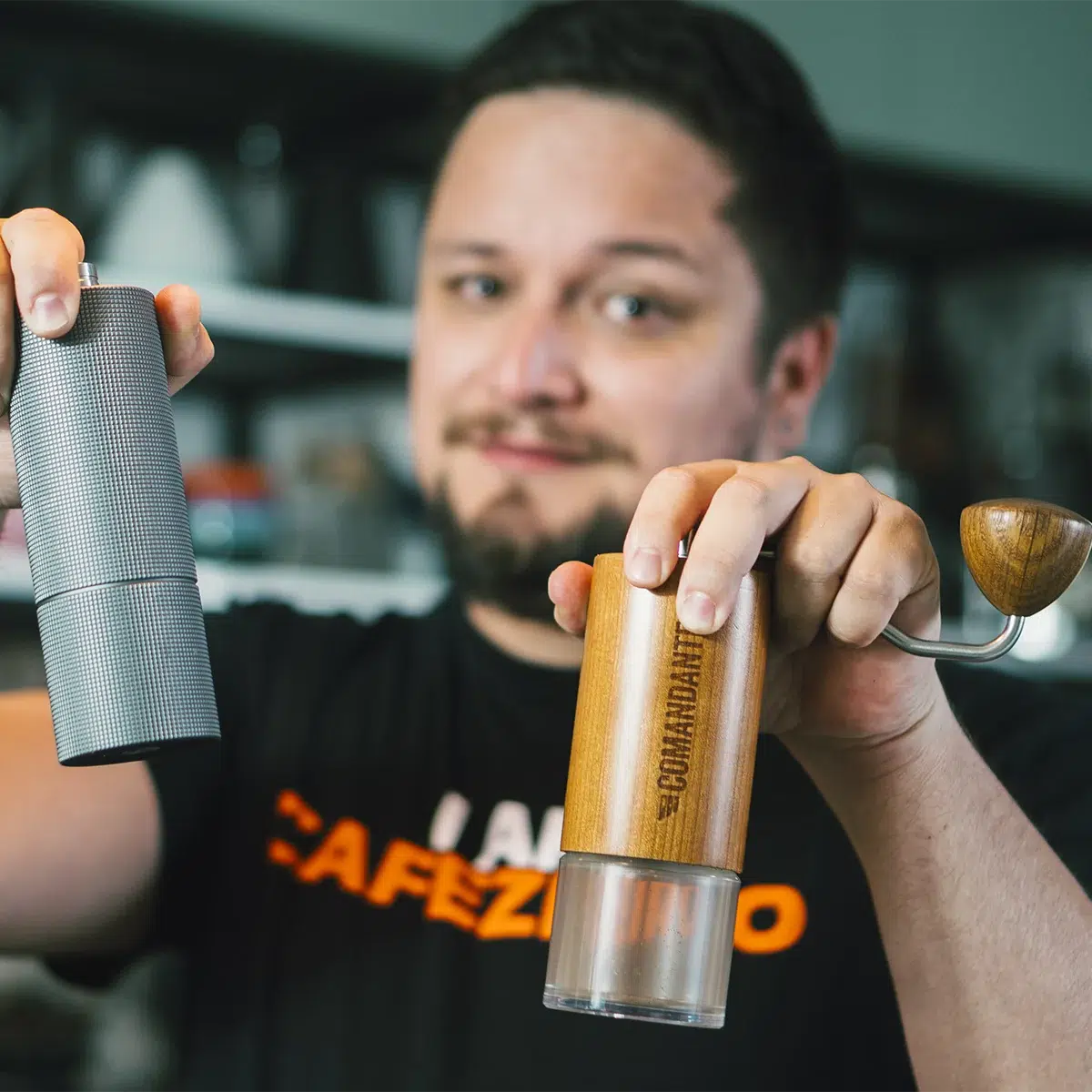 O Moedor Muda o Sabor do Café? Comandante vs Timemore - Unique Cafés